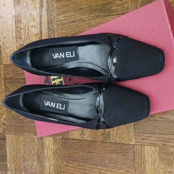 Vaneli | Shoes | Vintage Vaneli Black Pumps | Poshmark